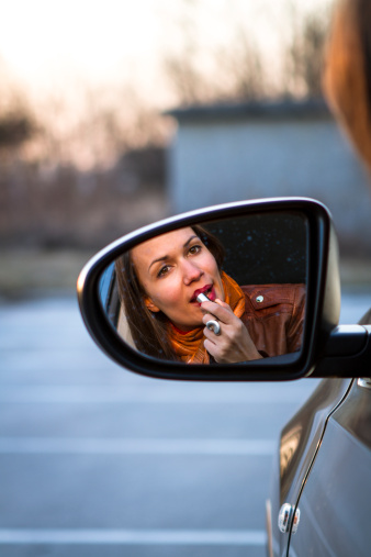 5 Times it’s Necessary to Pull Over When Driving - MVD Express